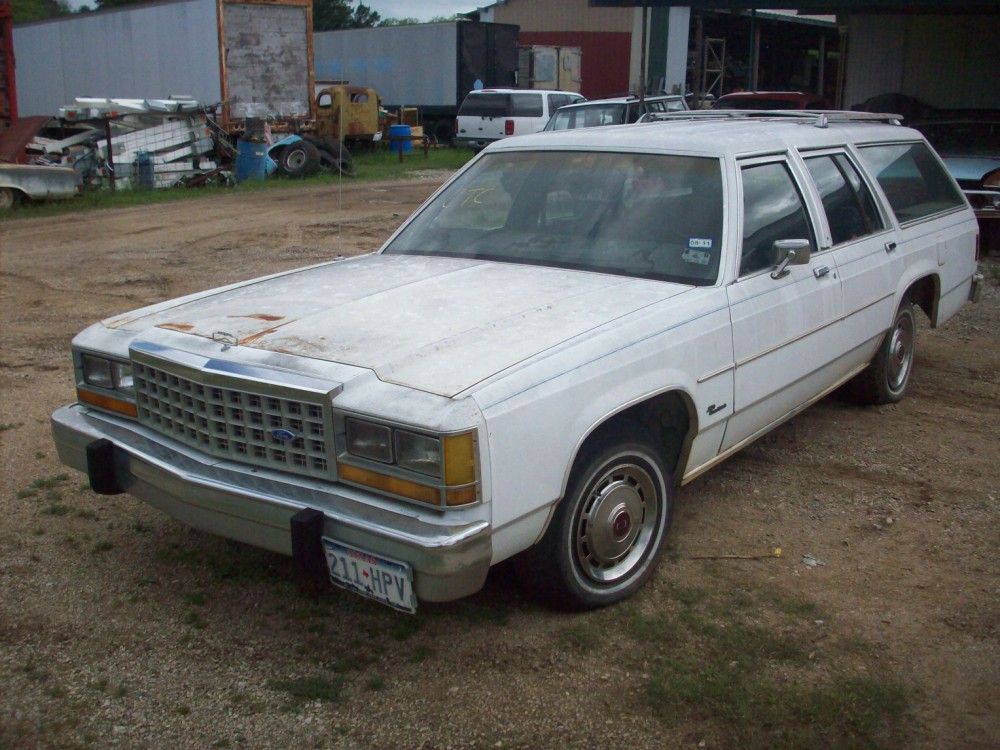 1985 Ford LTD Crown Victoria Wagon